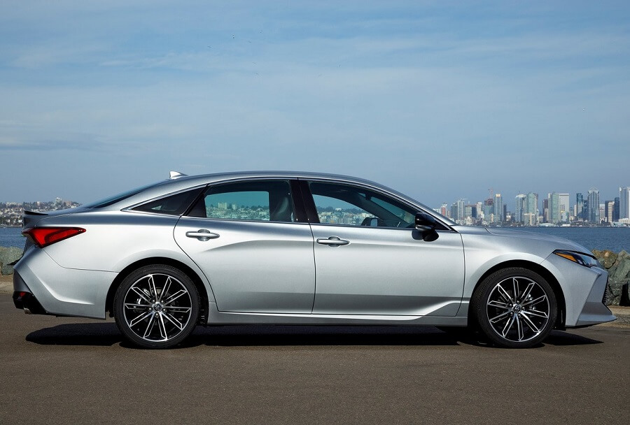 2023 Toyota Avalon Review - ArabGT