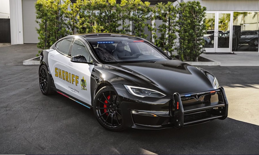 Top 5 Fastest Pursuit Police Cars in the World - ArabGT