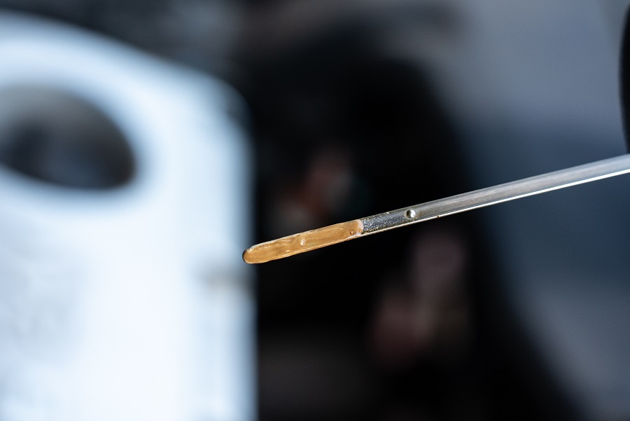 Learn How to Check Your Oil Dipstick Properly and Protect Your Car - ArabGT