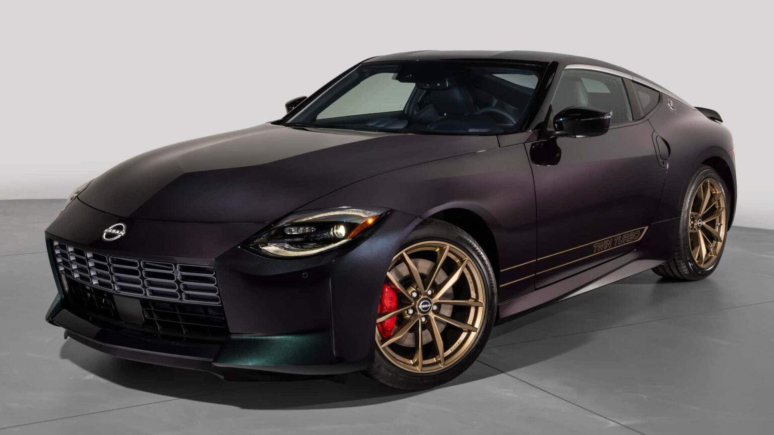 The Iconic Midnight Purple Paint Shines Again on the 2026 Nissan Z - ArabGT