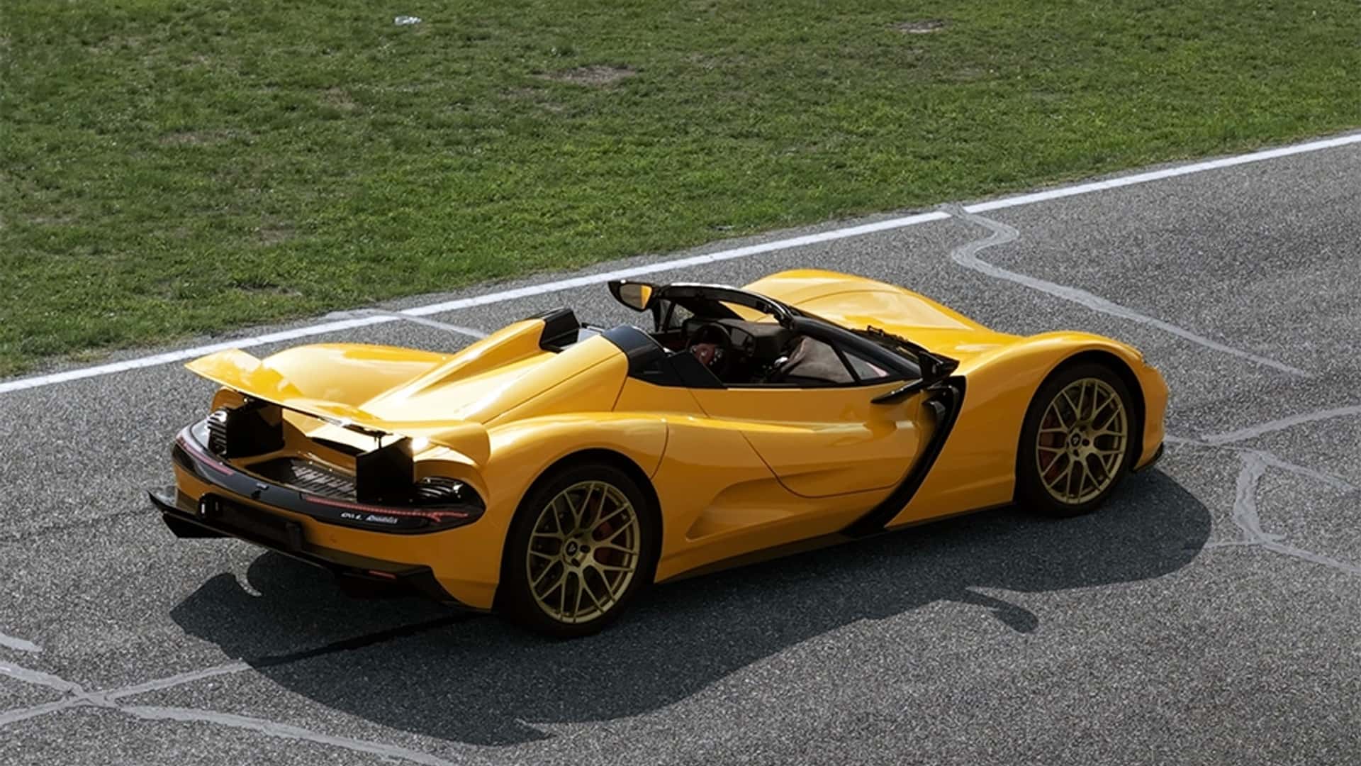Aspark Owl Roadster Claims the Crown as the Fastest Electric Roadster ...