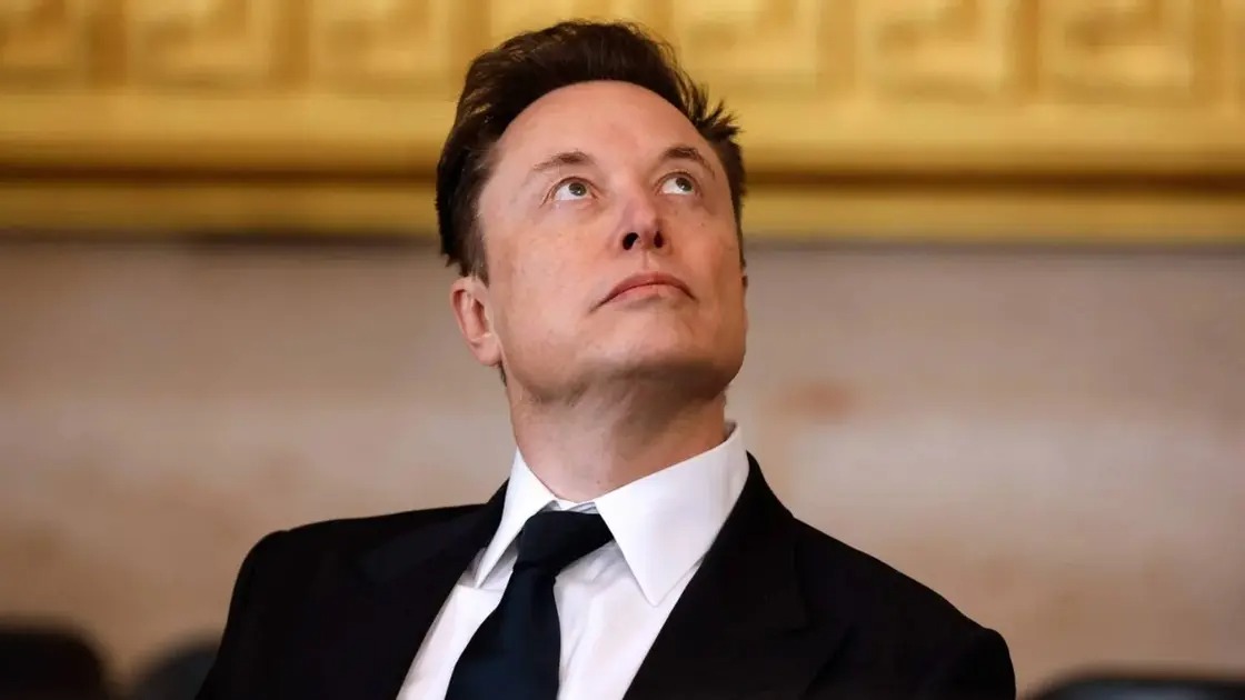 Elon Musk Becomes The World’s First $700 Billion Billionaire - ArabGT