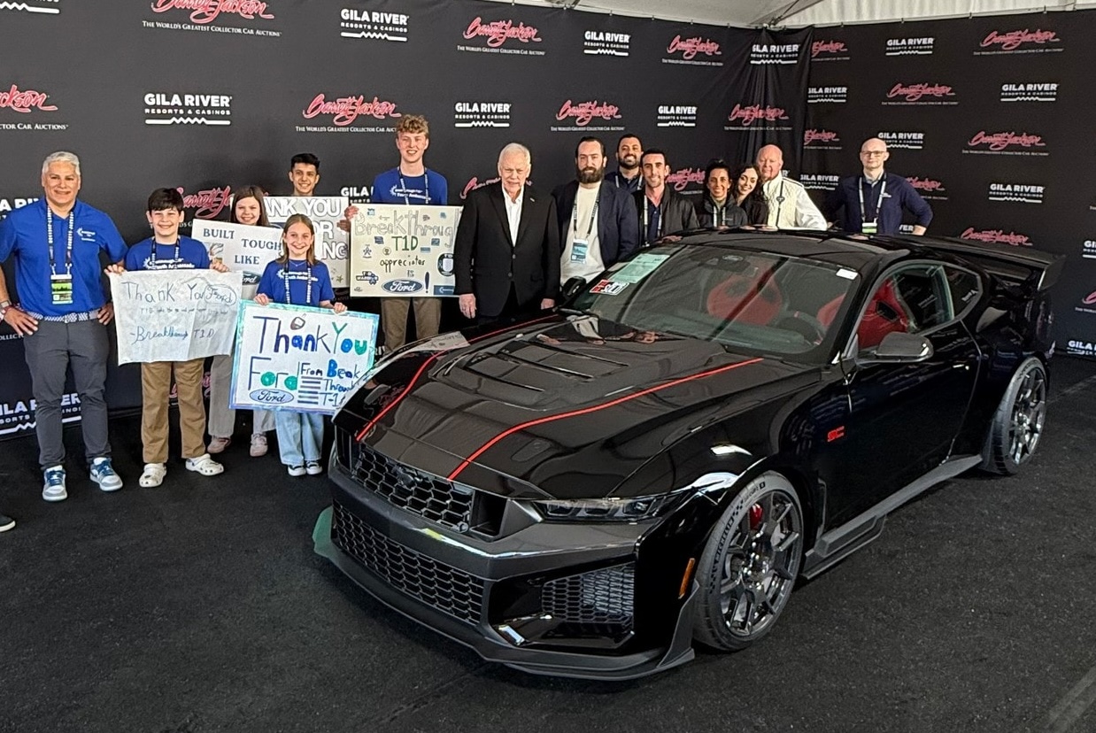 Ford’s Mustang Dark Horse SC Debuts With a Seven-Figure Price Tag - ArabGT