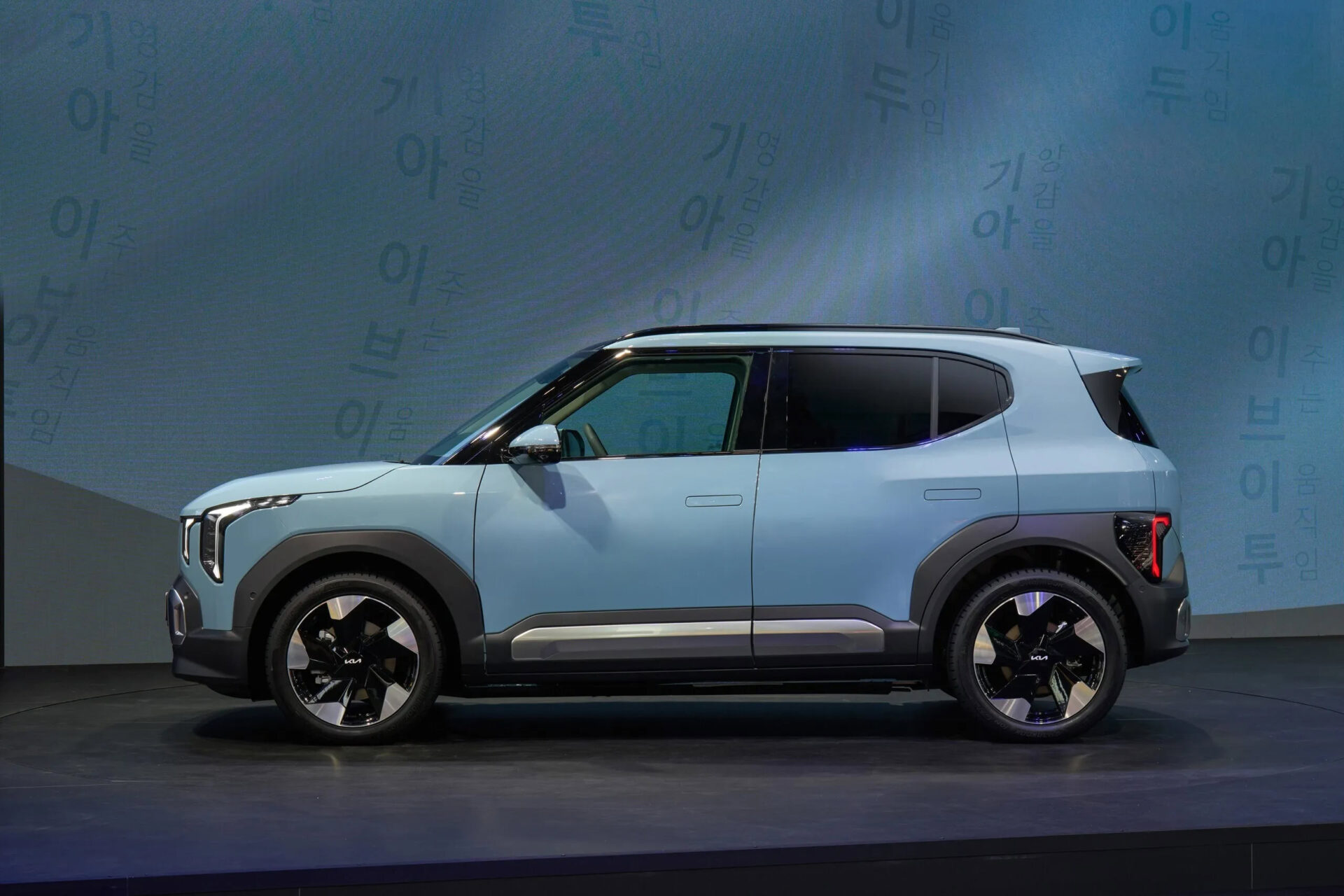 2026 Kia EV2 Arrives as the Brand’s Cheapest Electric SUV - ArabGT